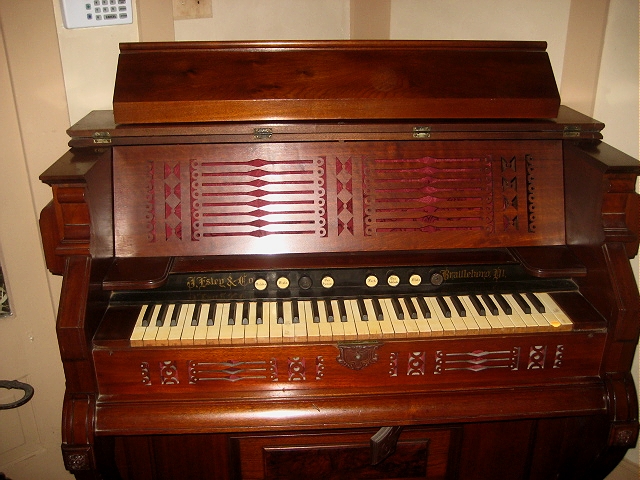 Victorian Antiquities and Design: Antique of The Week: Estey Parlor Organ