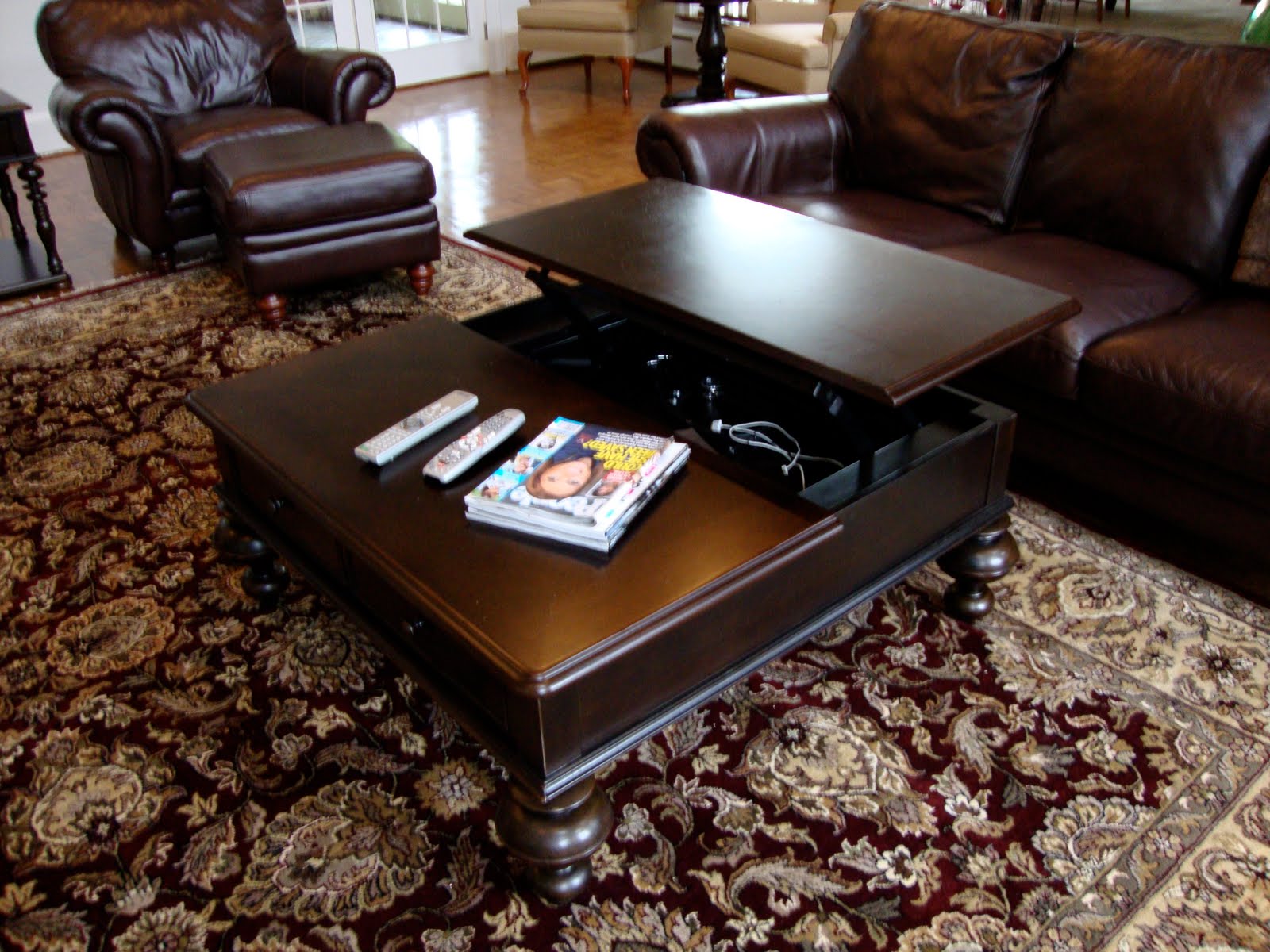 104 Ways to Make a House a Home: May 2010