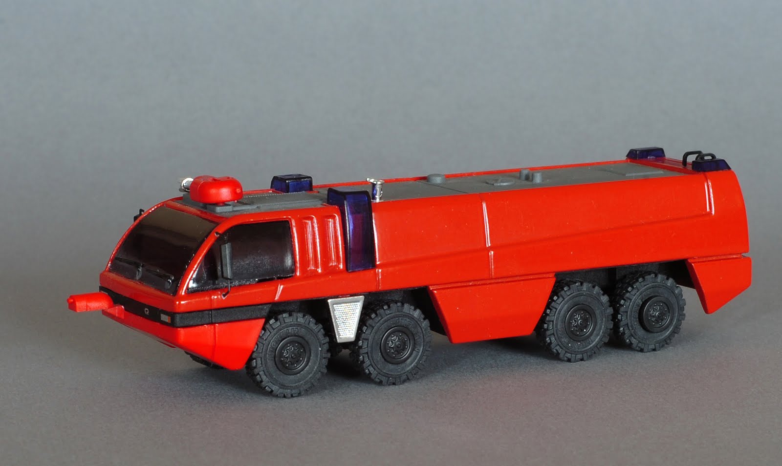 ARFFMODELCOLLECTION: 8X8 MAN PANTHER ROSENBAUER 1:87 by CURSOR
