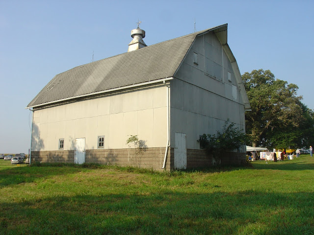 42N Observations: Barn of a Different Color