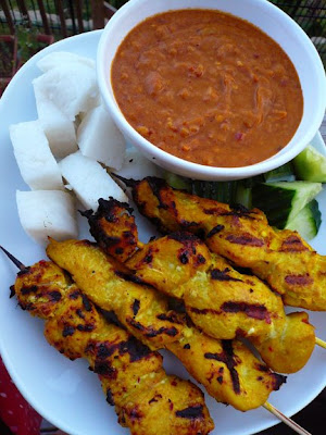 My Kitchen Snippets: Chicken Satay with Crunchy Peanut Sauce