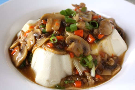 My Kitchen Snippets: Steamed Tofu with Minced Meat and Mushroom