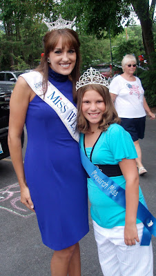 Talia Markham Miss WV 2009: Monarch Misses - LouMasi & Mom