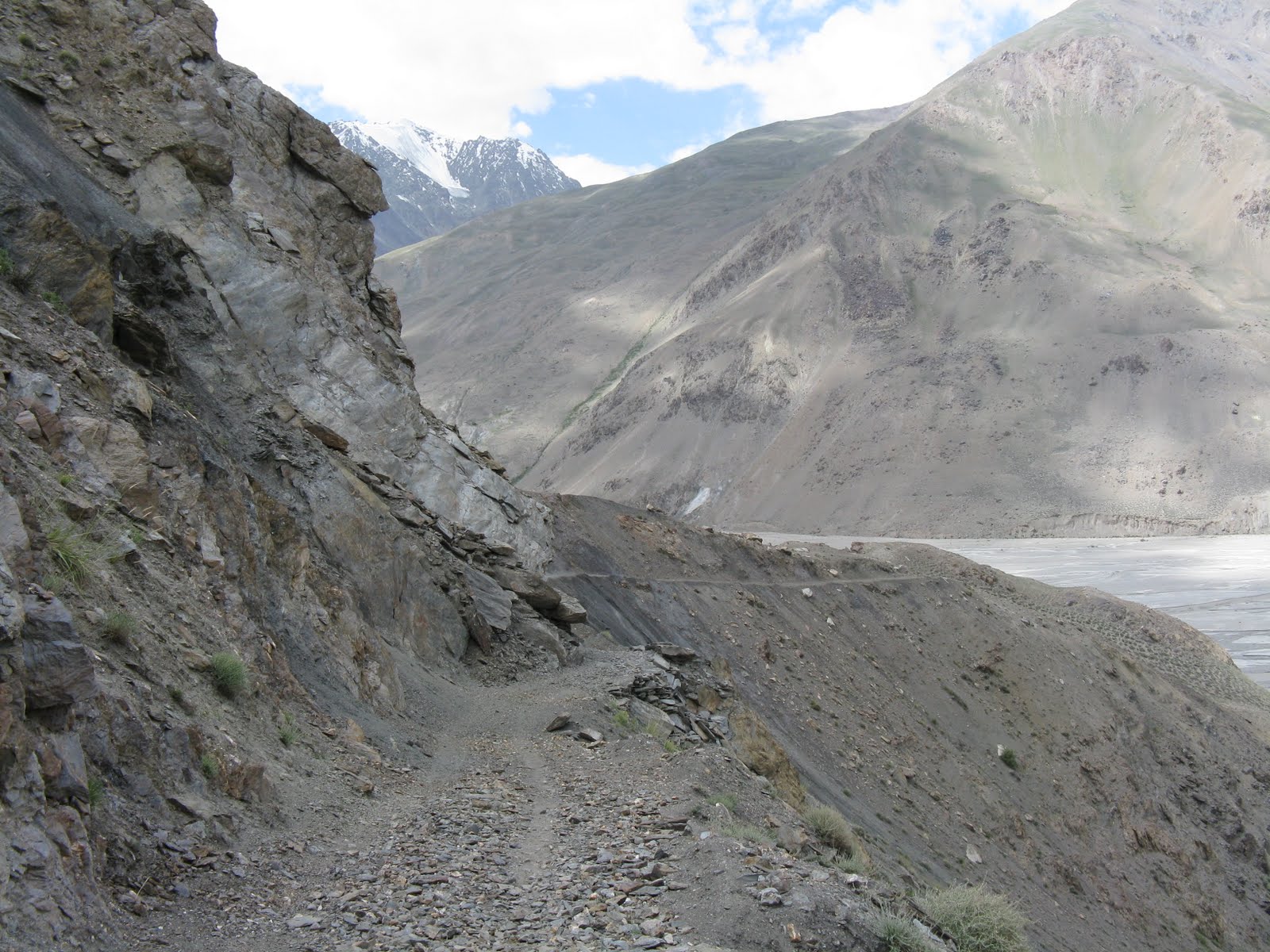 Kurze Sommertour durch Mittelasien: Abfahrt ins Bartang, von Shurali ...