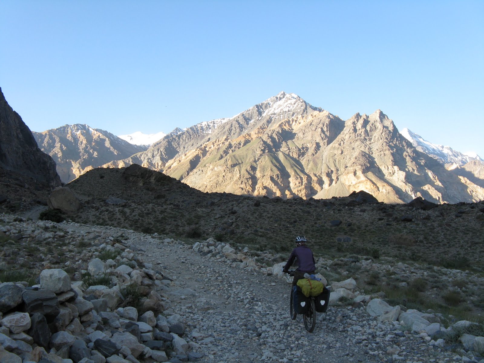 Kurze Sommertour durch Mittelasien: Abfahrt ins Bartang, von Shurali ...