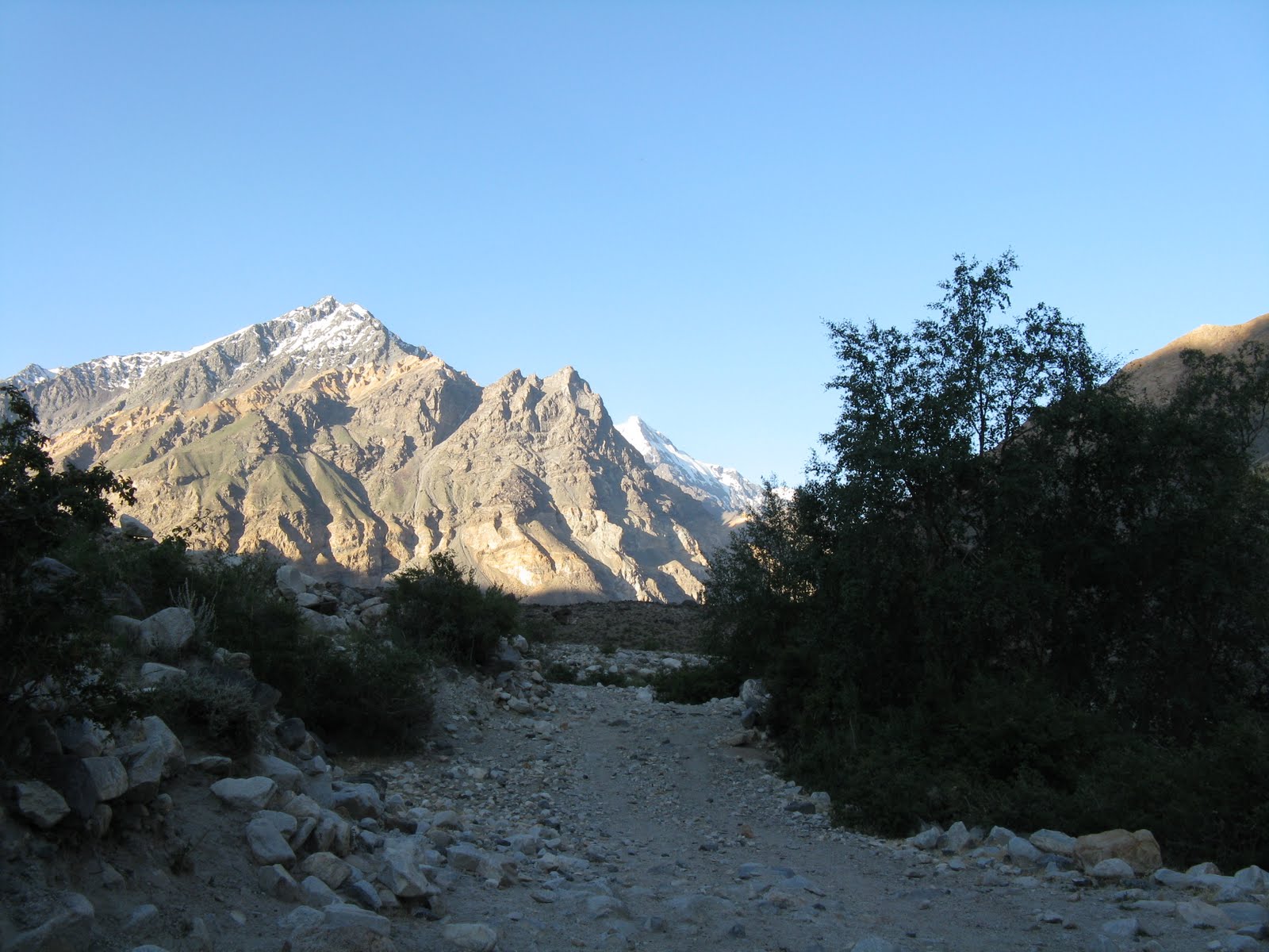 Kurze Sommertour durch Mittelasien: Abfahrt ins Bartang, von Shurali ...