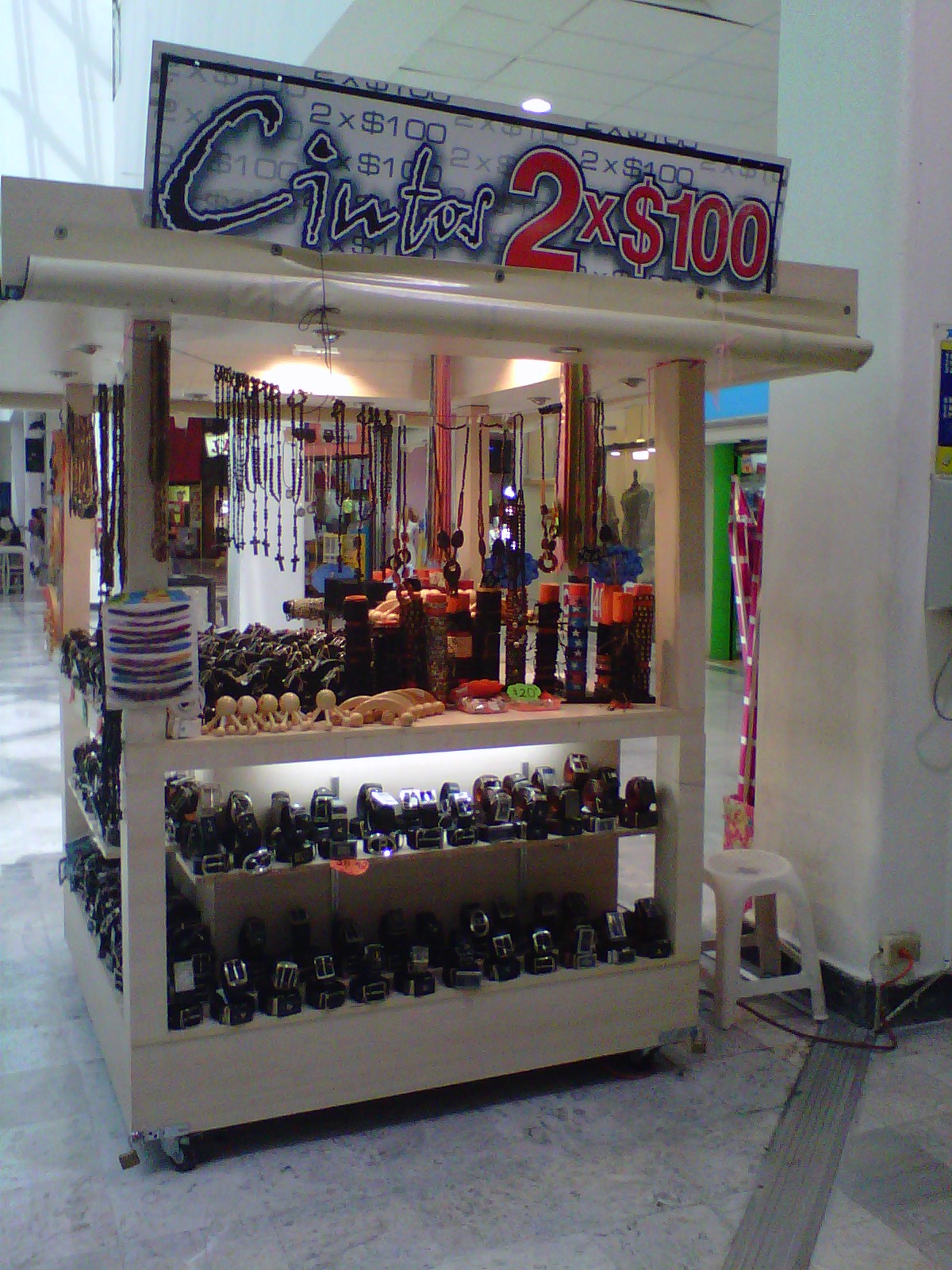 Estudio de Espacios Comerciales: Local establecido sin nombre ...