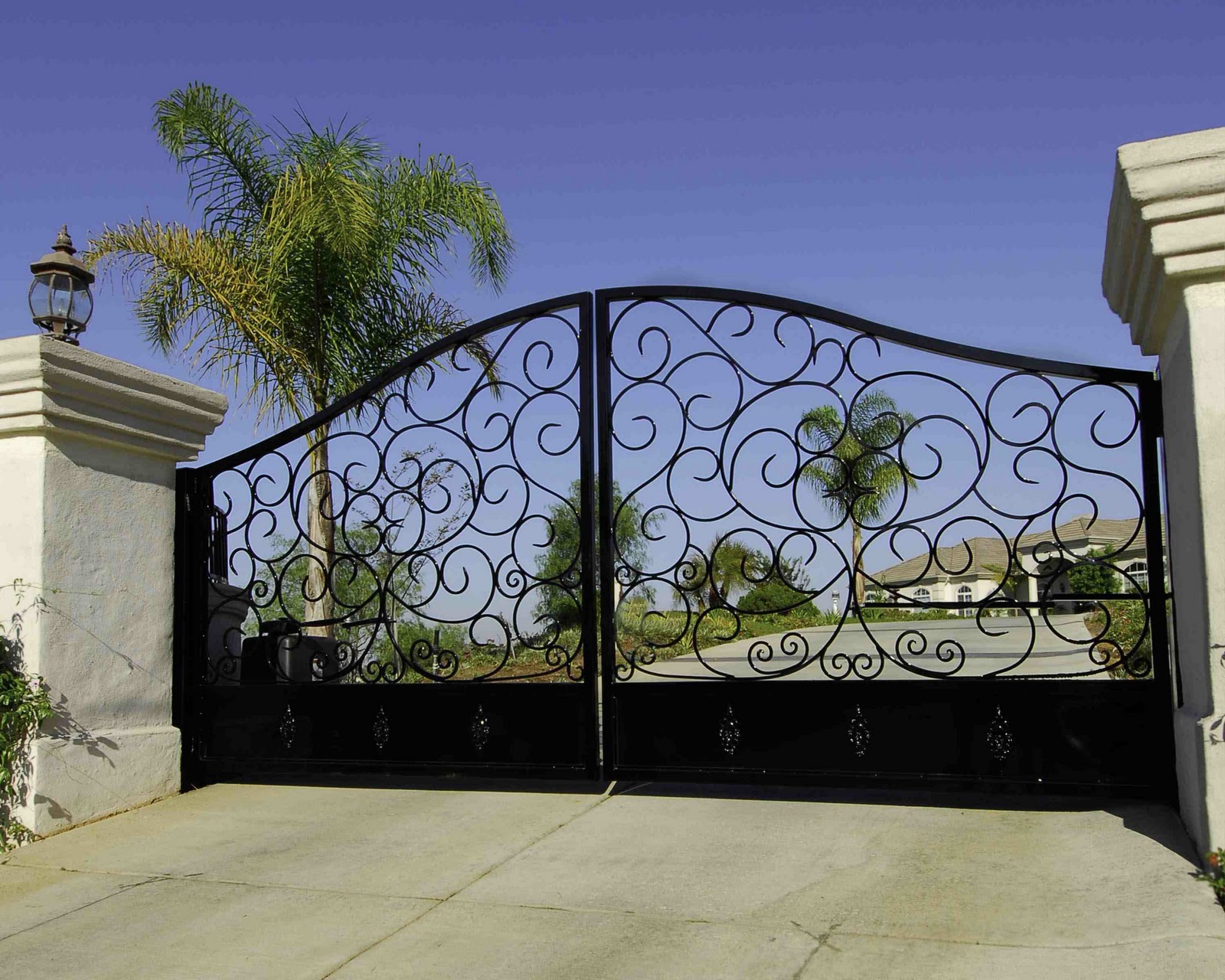 Lomonaco's Iron Concepts & Home Decor: Custom Driveway & Pedestrian Gates