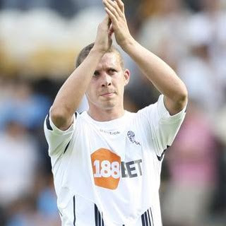 The Best Footballers: Sean Davis football player photos