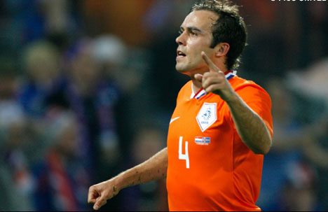 The Best Footballers: Joris Mathijsen plays as a centre back footballer ...