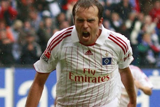 The Best Footballers: Joris Mathijsen plays as a centre back footballer ...