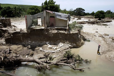 Le Coin de Pierre: Haïti/Cabaret: Ouragan Ike
