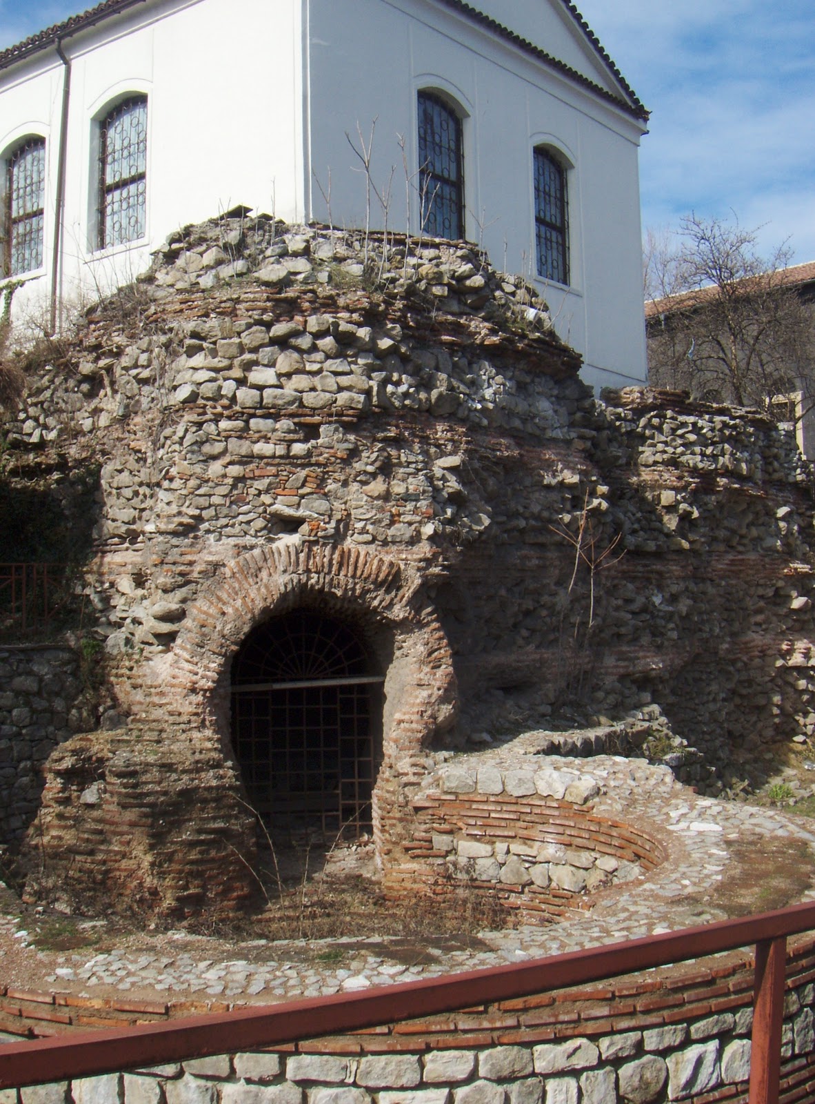 Viajar e Descobrir - Bulgária: Plovdiv - Hissar Kapiya (Torre redonda)