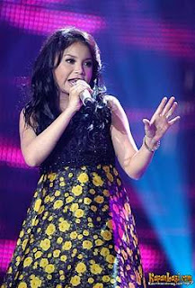 Rossa : Singer of Indonesian Melancholies Song