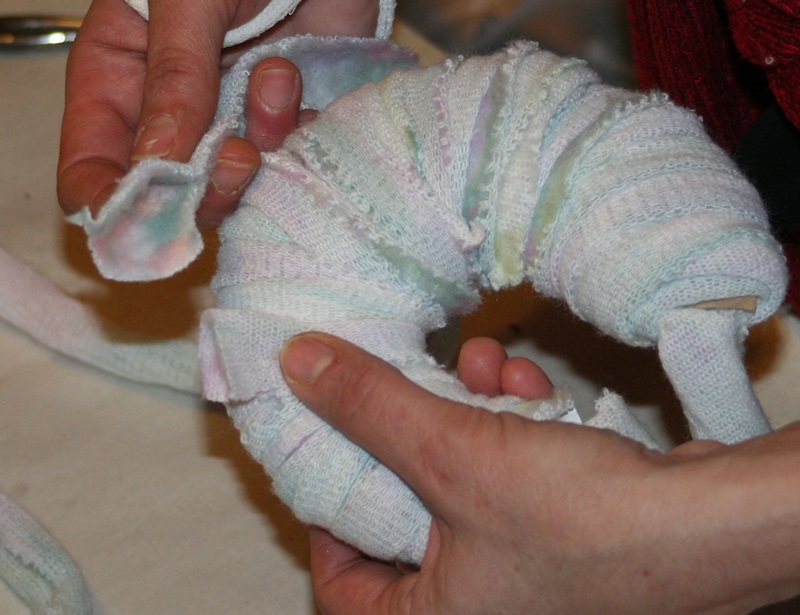 Handmade with love: Pomponi od tkanine!