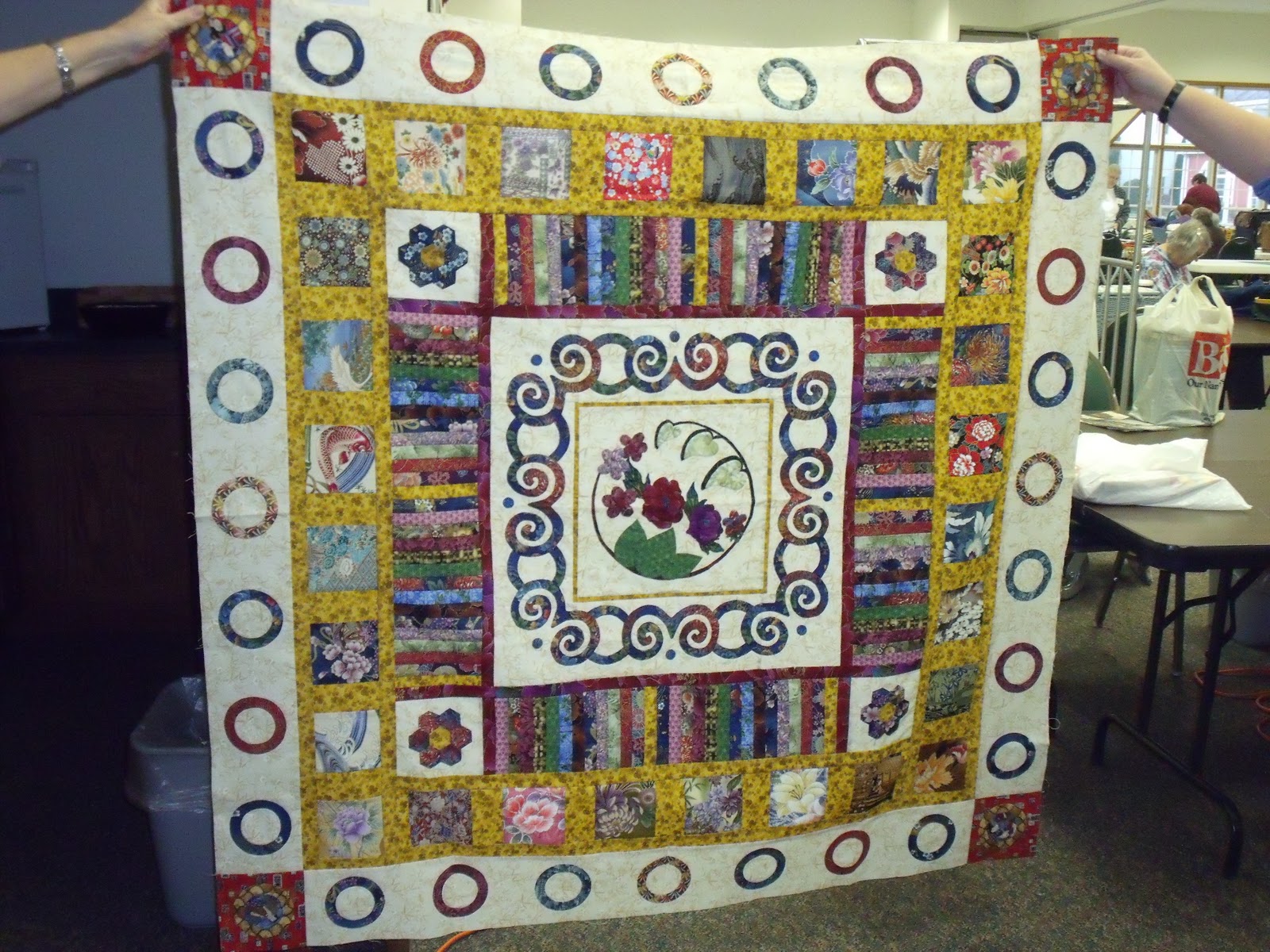 Loose Threads: Round Robin Quilts