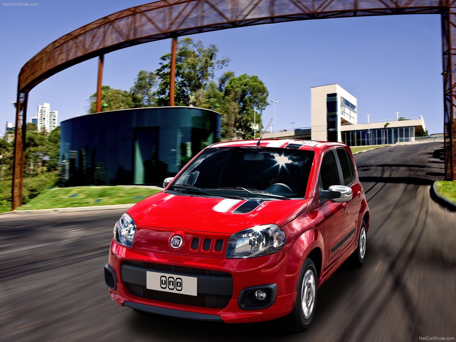 FIAT UNO 2011 STILLS AND PHOTOGALLERY