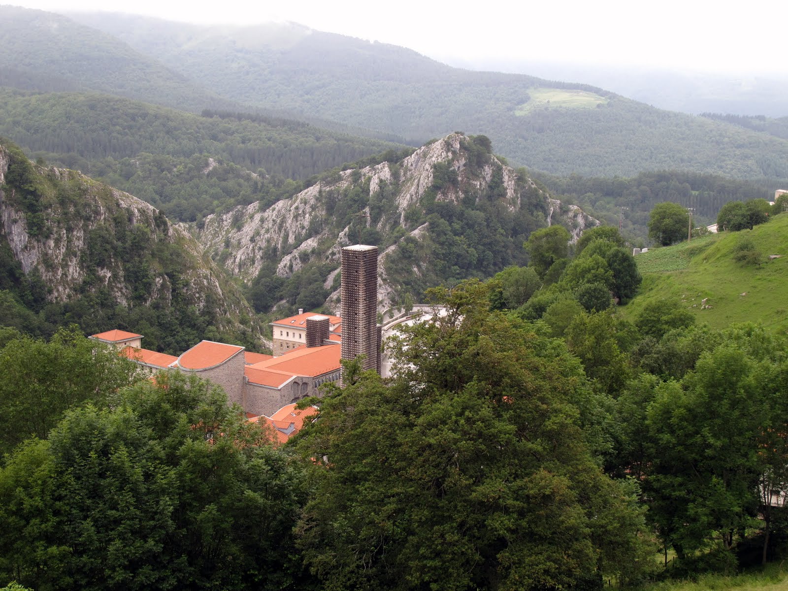 4 MENDI TALDEA: ARANZAZU - URBIA - ENEAITZ - DURU - ARANZAZU