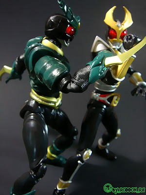 Show กะ RODDON_RX: S.H.Figuarts Kamen Rider Gill