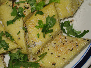 Chachi's Kitchen: Dhokri / Dokhra / Dhokli