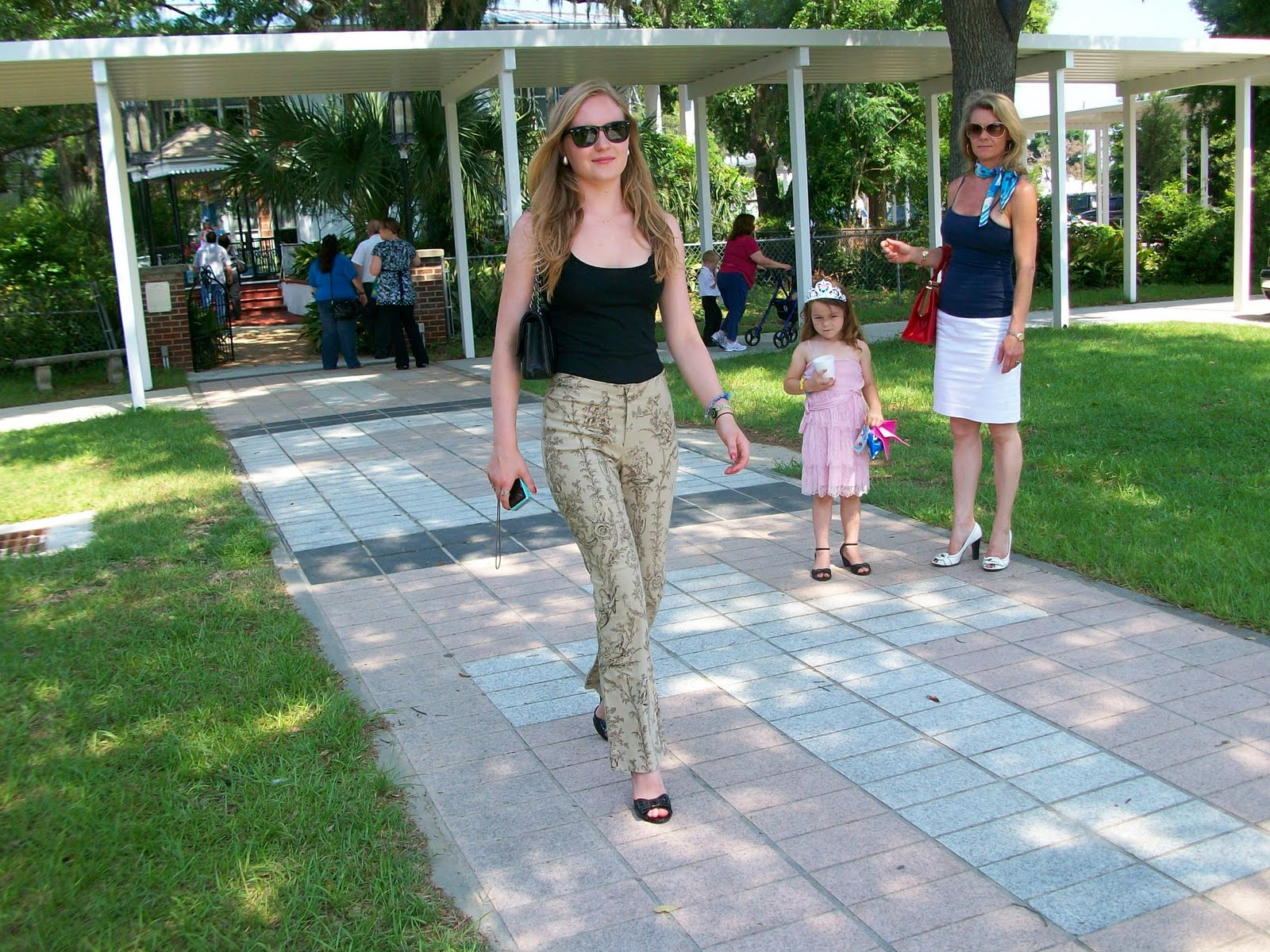 Treehouse Trunkshow Like Mother Like Daughter Like Sister