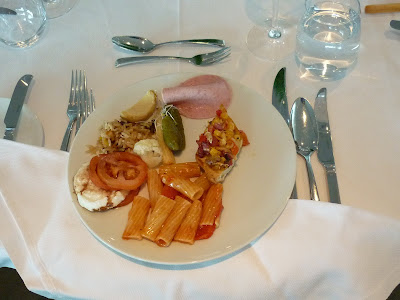 1001 Dinners 1001 Nights: Scenic Diamond Lunch 01/10