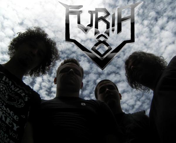 METRO BANDS: FURIA V8