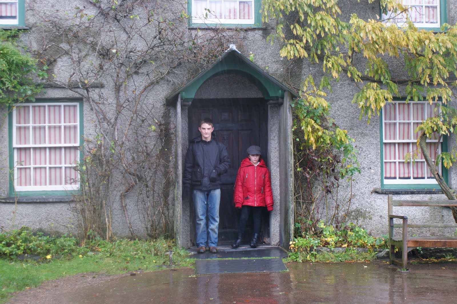 Beatrix on the river - securityvol