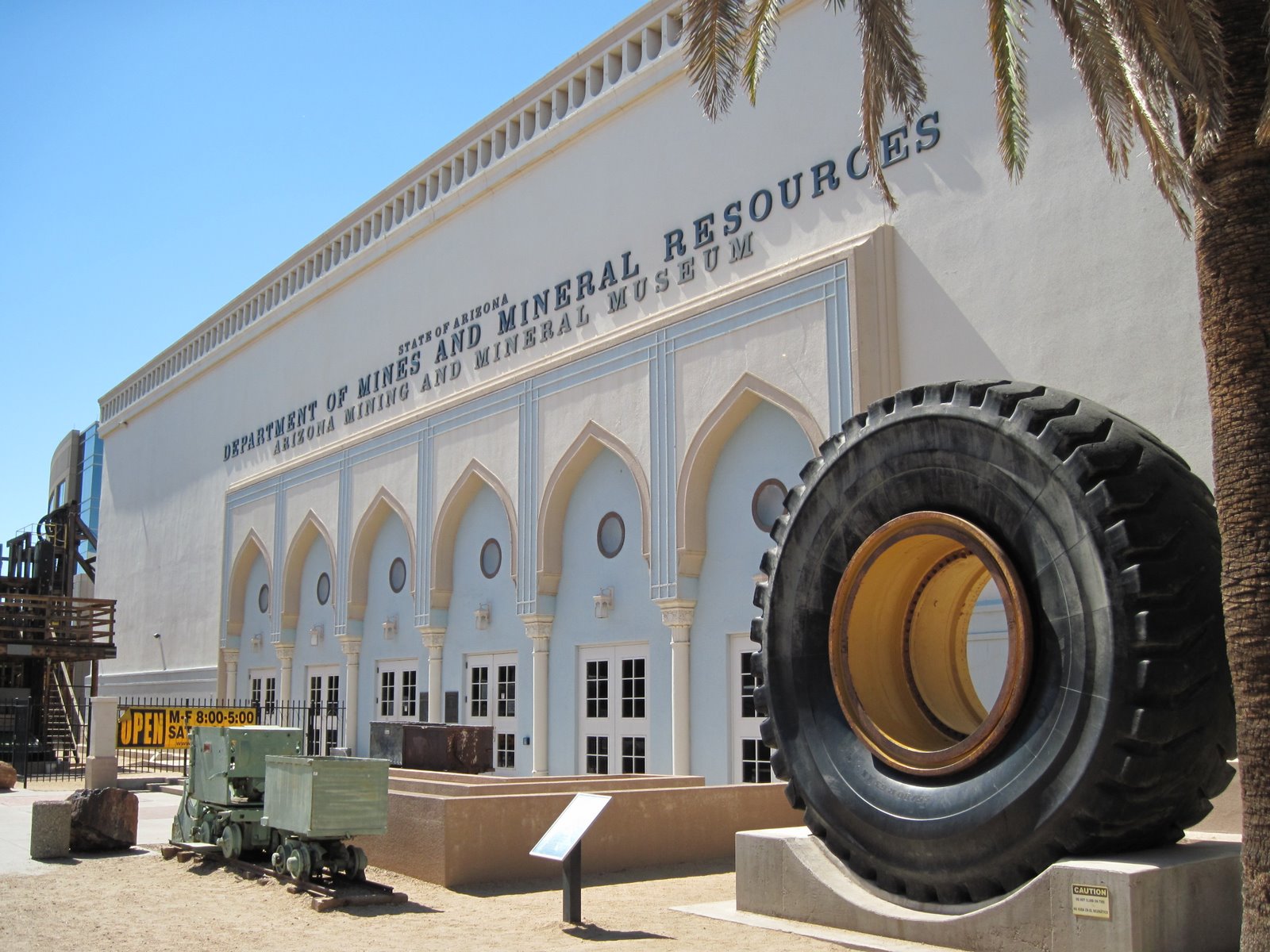 Walking Arizona: Goodbye, Arizona Mining and Mineral Museum