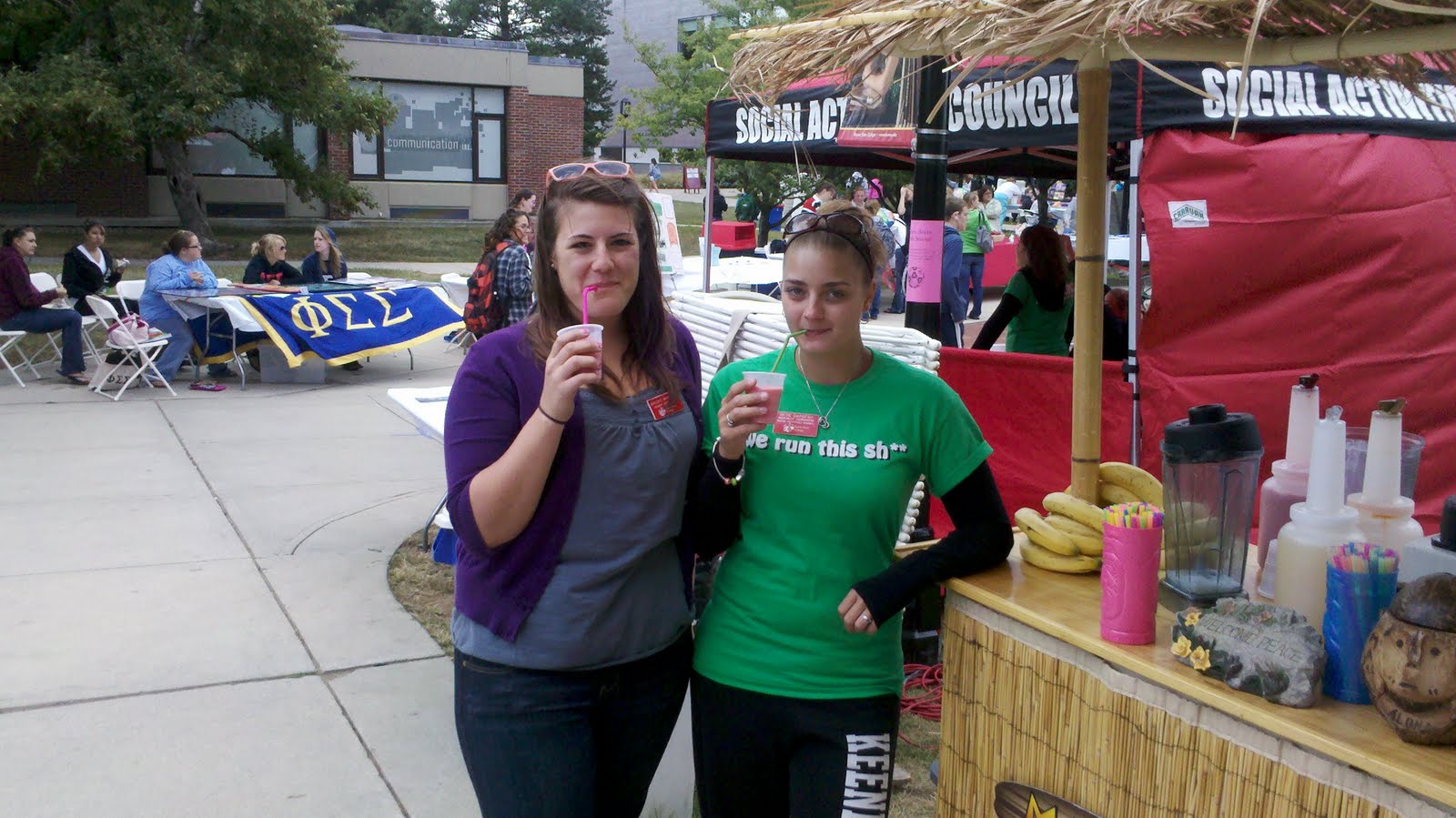 Maui Wowi Hawaiian Coffees & Smoothies: Keene State College Student ...