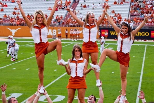 Cheerleaders Sport World: Texas Cheerleaders Wish You A Happy Thanksgiving!