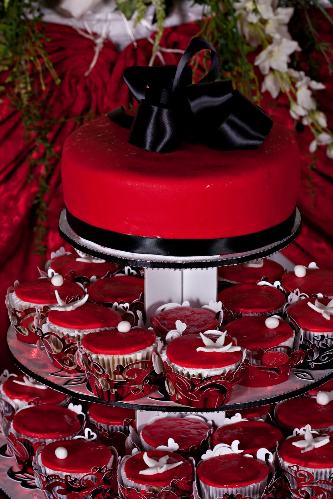 Jocelyn's Wedding Cakes and More....: Leslie's Debut Cake