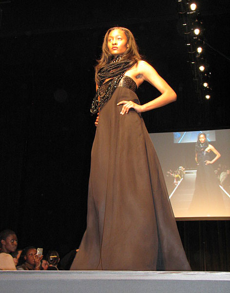 Atymano: America's Next Top Model Danielle Evans Photo, Pics, Images ...