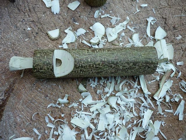Jon Mac.Spoon Carving First Steps: A Simple Wooden Whistle...