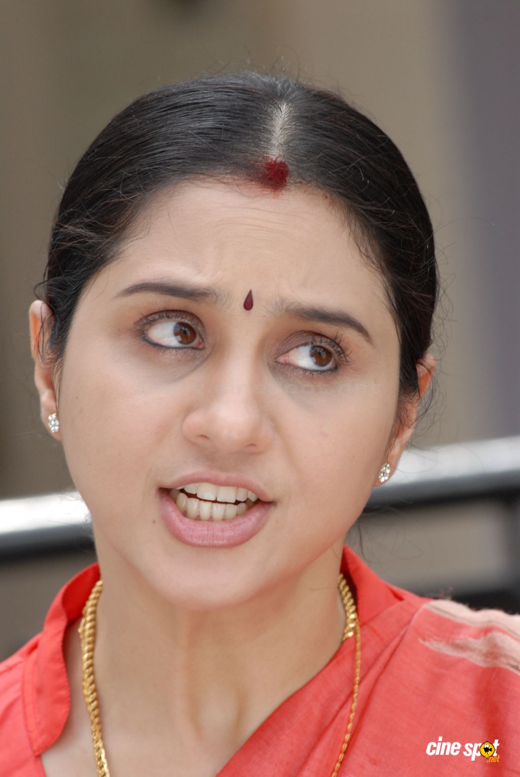 FILM LOKAM: Devayani Sexy Photo Devayani Kissing Sexy Photo Sexy Photo ...