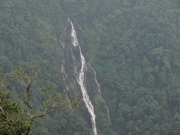 Agumbe Trek- Barkana falls, Koodlutheertha falls, Onake Abbi falls ...
