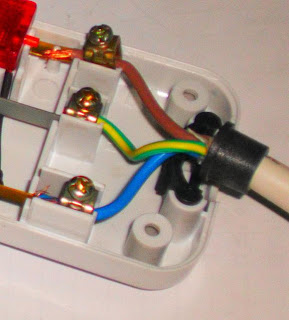 Electrical Installation Wiring Pictures: Electrical socket extension unit