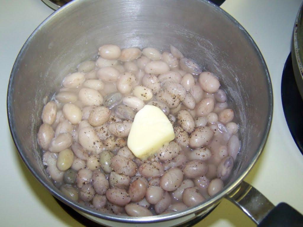 Annie's Kitchen Garden: October 12, 2010: Shell Beans
