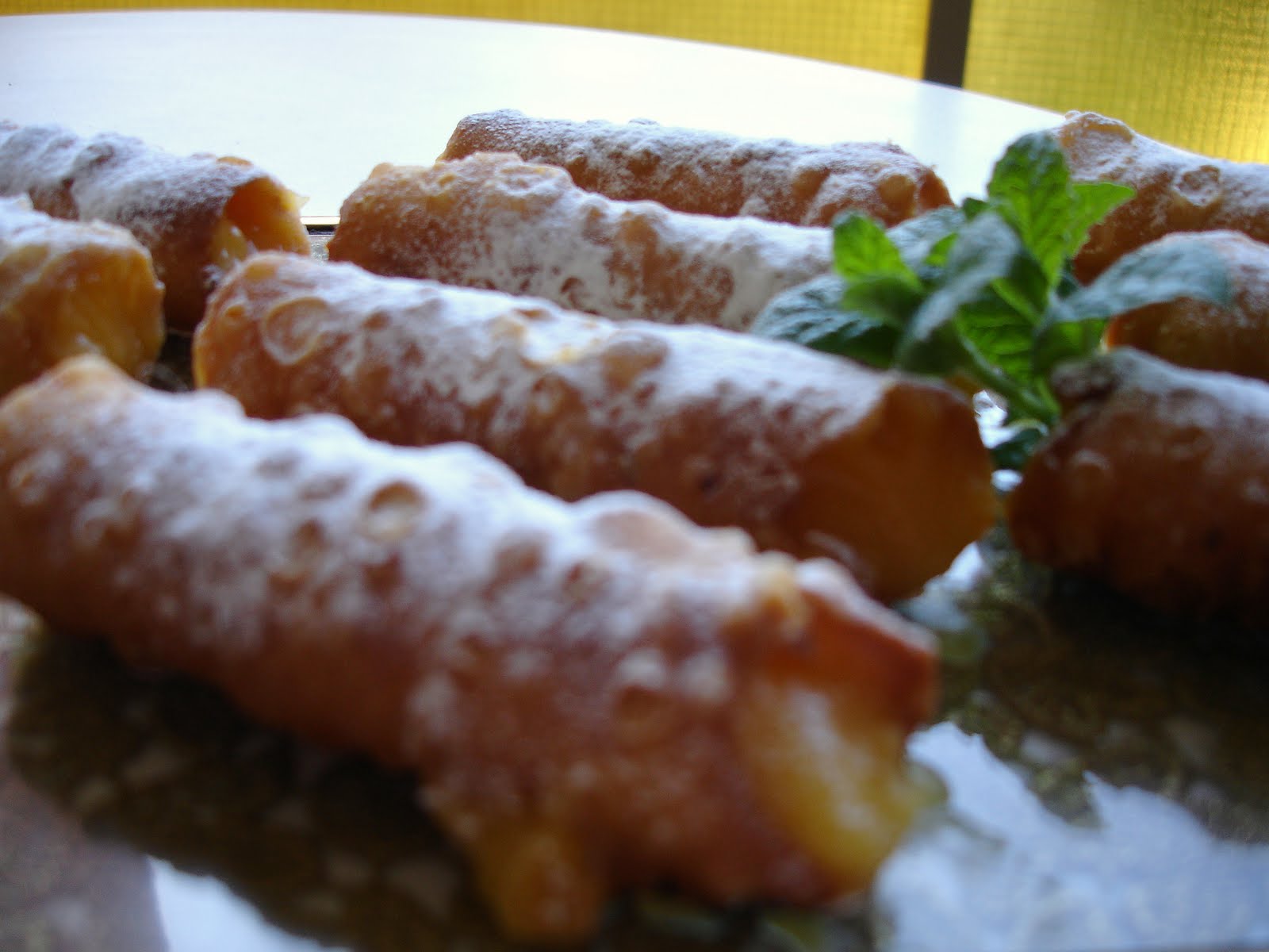 Menús para impresionar: Cañitas con crema de naranja