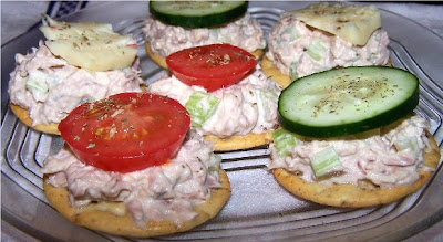 Tasty and Easy: Fishing Daily Special: Brilliant Smallfish Cracker Snacks