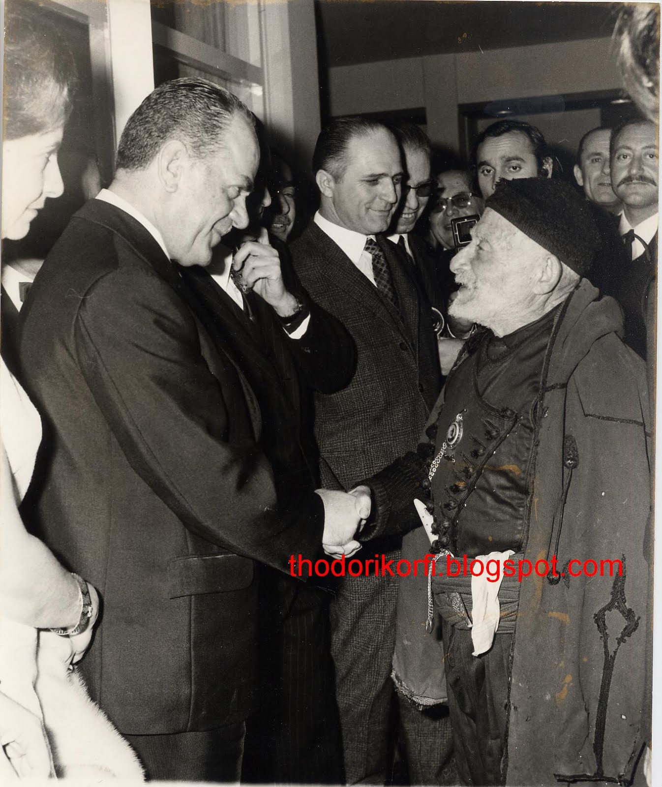 ΜΑΔΑΡΑ: 21η ΑΠΡΙΛΙΟΥ : Ο ΠΑΠΑΔΟΠΟΥΛΟΣ ΣΤΗΝ ΚΡΗΤΗ
