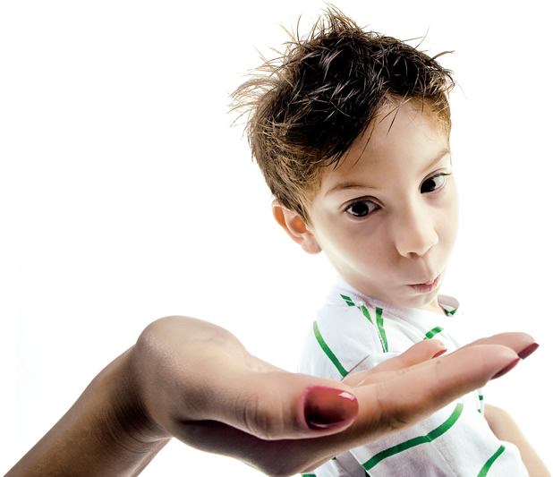 ESPAÇO ABERTO PEBAS: Projeto de lei proíbe 'palmadas' em crianças