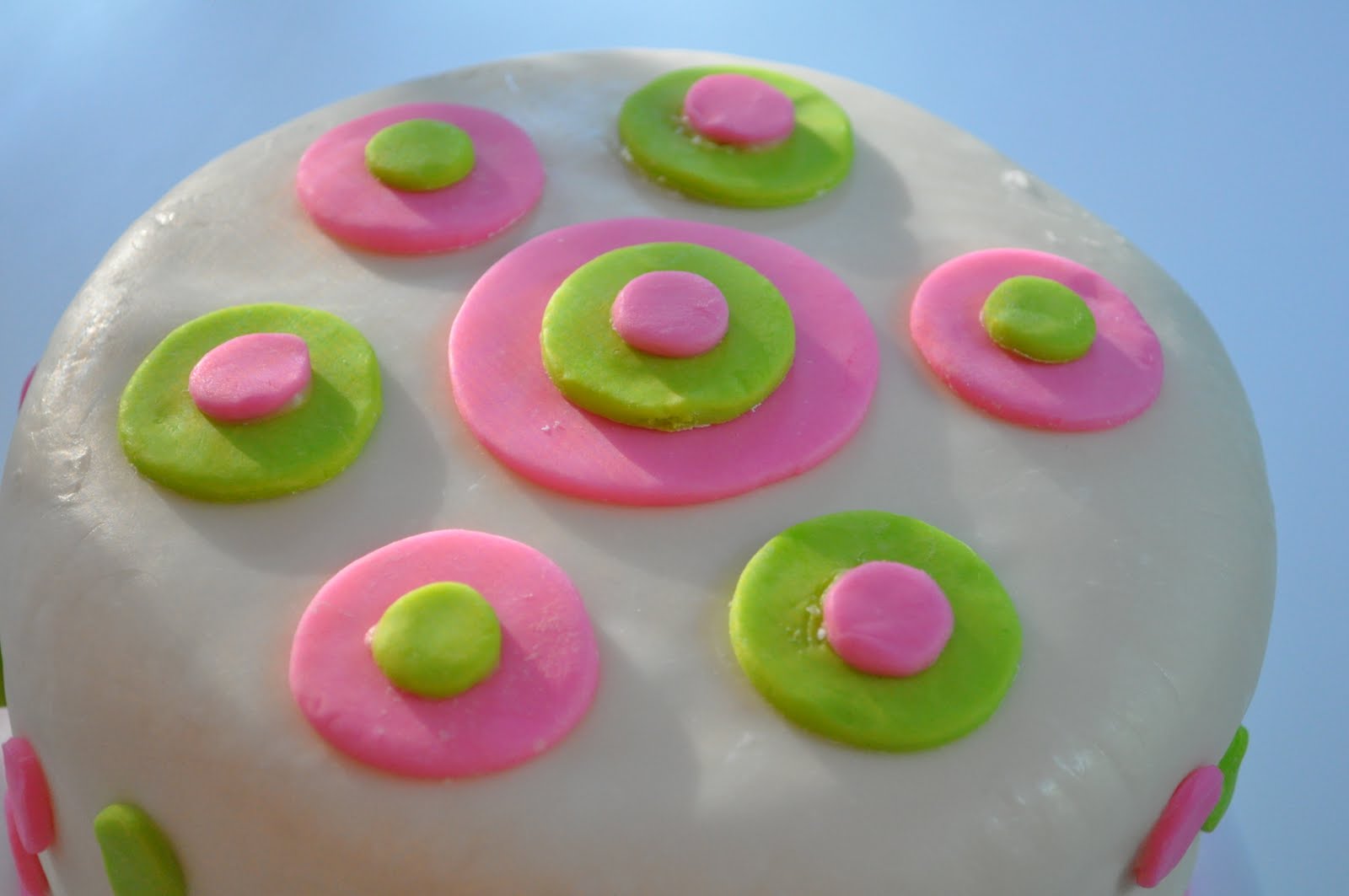 Kneading My Dream: Fun with Fondant