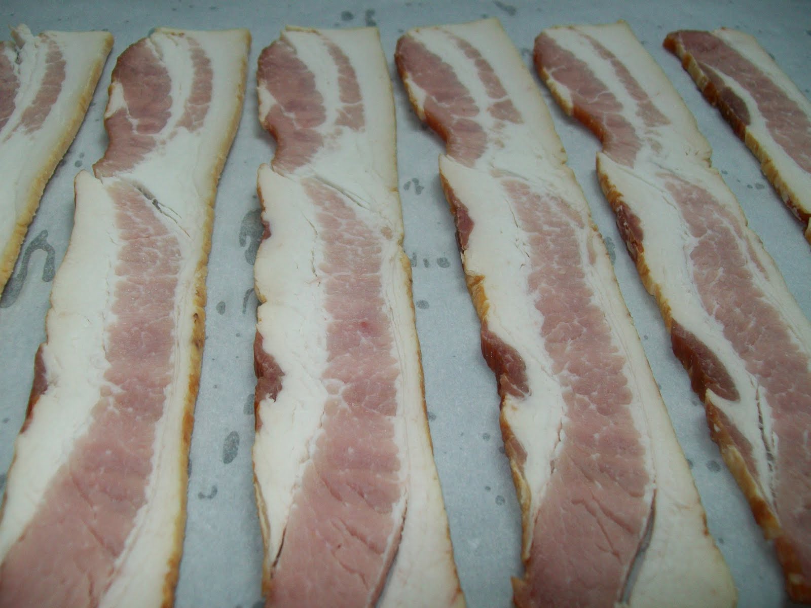 Michigan Cottage Cook: BAKED BACON--QUICK AND EASY