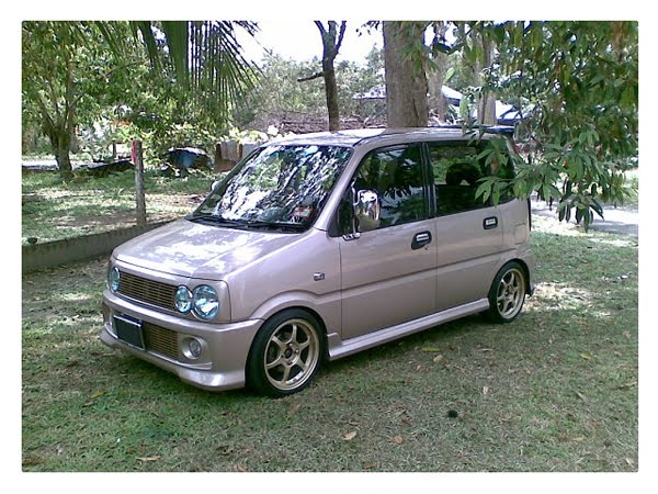 Farhan Was Here Just Now: Perodua Kenari Custom Daihatsu Move Look Like