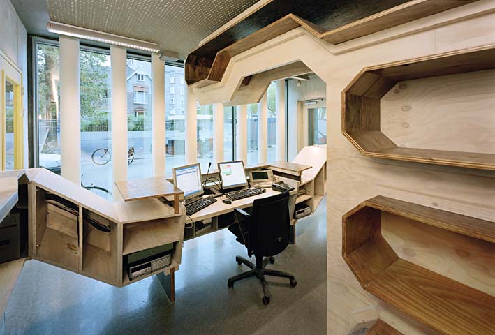 LET'S STAY: Creative Front Desk Ideas