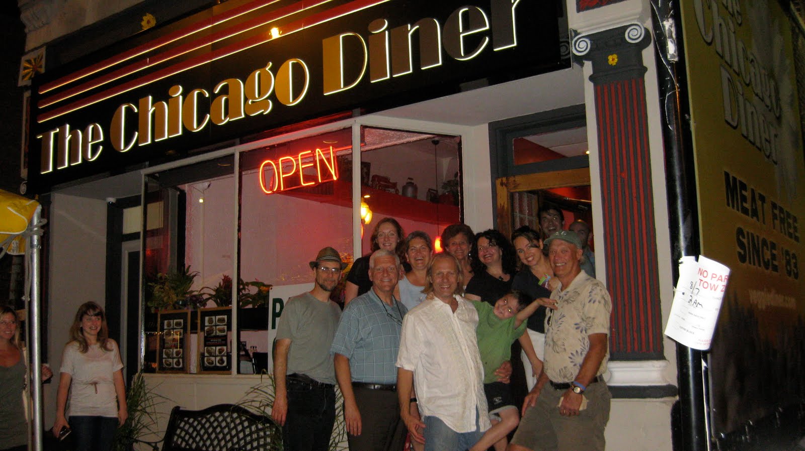 Press Pass: The Chicago Diner