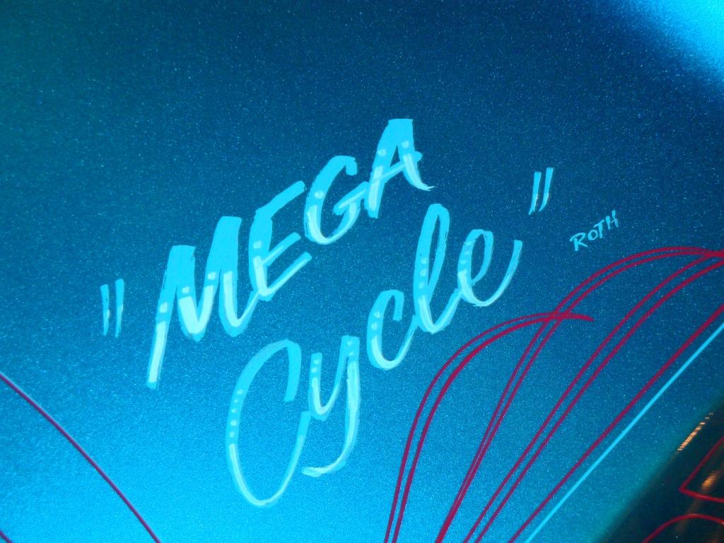 BROKEN BONES: Ed "Big Daddy" Roth - MEGA CYCLE