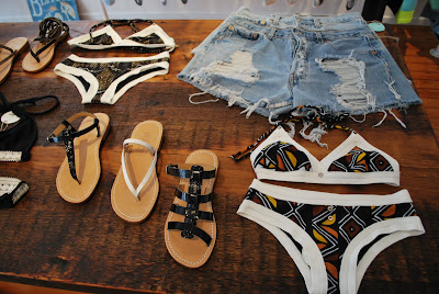 GET UNDREST.: undrest. by the sea.