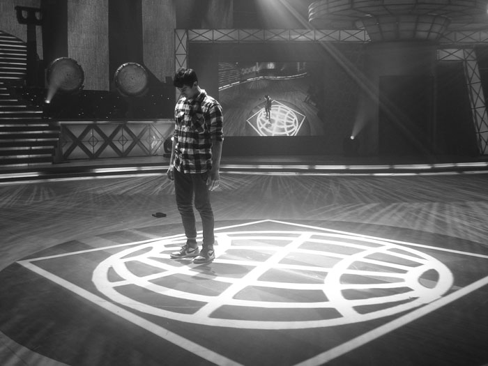 antonio anuk: ANTONIO ANUK during his fifth GUINNESS WORLD RECORD